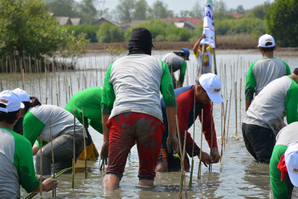 PROGRAM CSR LINGKUNGAN | MM2100 Industrial Town